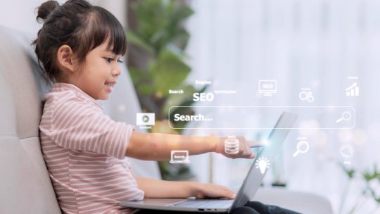 Pendidikan Anak di Era Digital - Yayasan Bangun Kecerdasan Bangsa